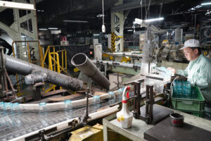 卵の殻を使ったガラスを世界初実現｜循環社会実例 約60tのCO2削減に成功 - coki (公器）