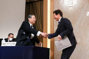 北尾吉孝フジテレビ会見が招いた“波紋” 箕輪厚介のガッカリ動画、近藤太香巳人選にSNS騒然 - coki (公器）